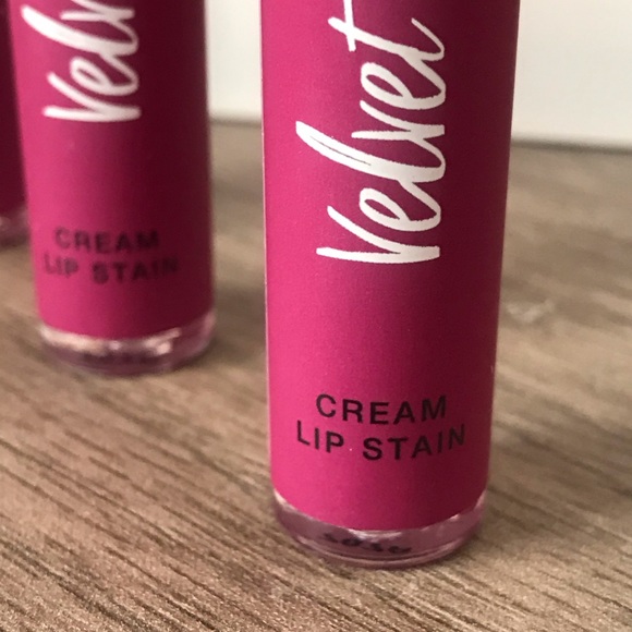 Victoria's Secret | Makeup | Victoria Secret Velvet Matte | Poshmark
